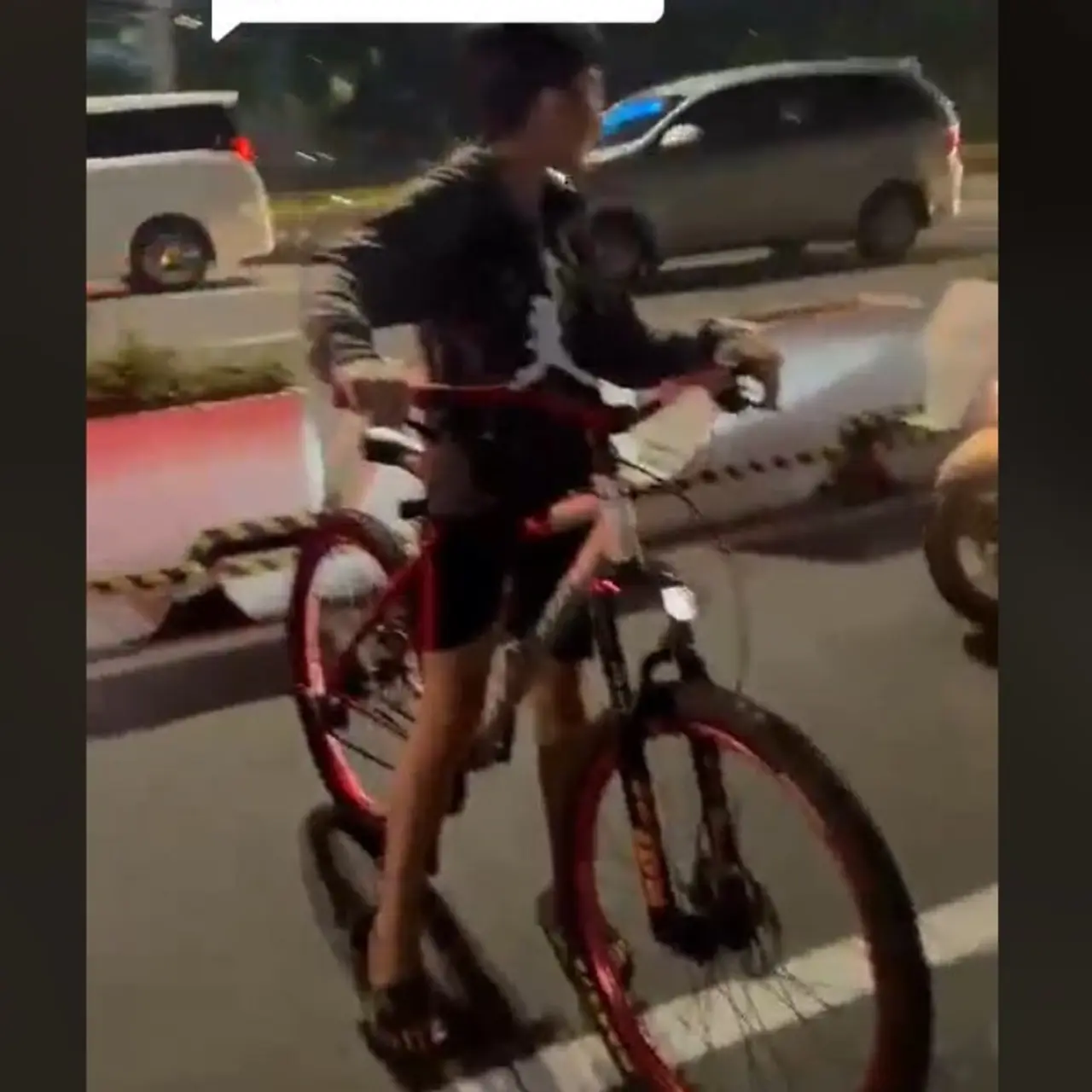 5 Fakta Viral Aksi Bocah Halangi Pengendara Motor di Jalur Sepeda, Kasus Berakhir Damai - News ...