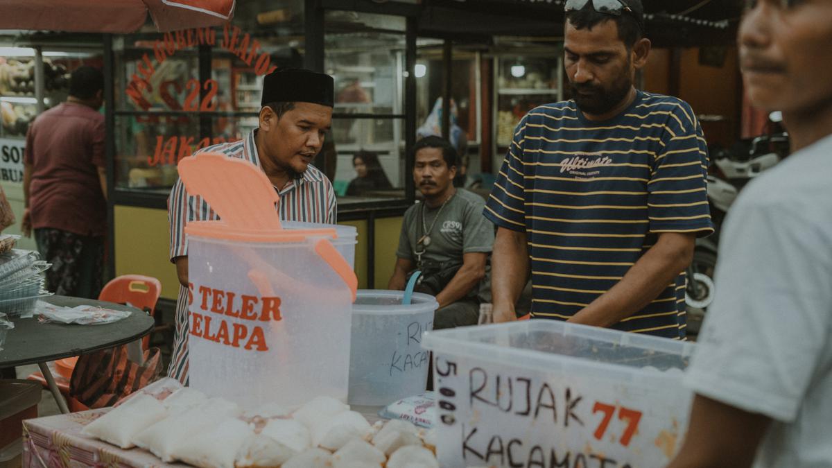 Lapak Pasar Malam Termahal di Dunia, Pedagang Keluhkan Biaya Sewa ...