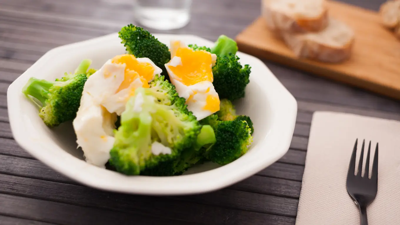 4 Tips Memasak Brokoli agar Tetap Hijau dengan Bahan Sederhana