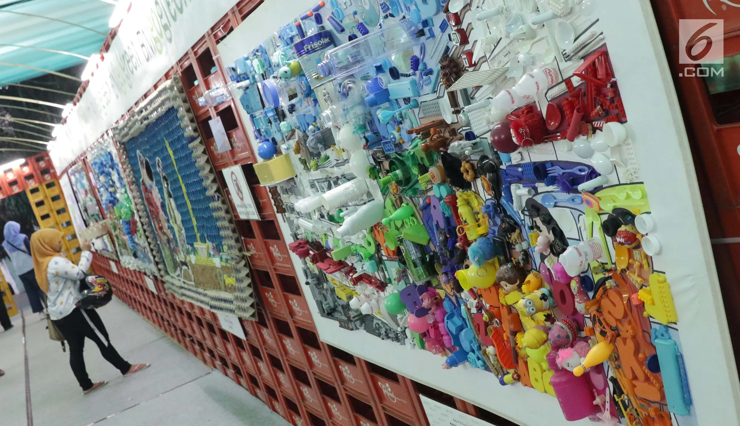 FOTO: Instalasi Seni Ramah Lingkungan Hiasi Terowongan Dukuh Atas ...