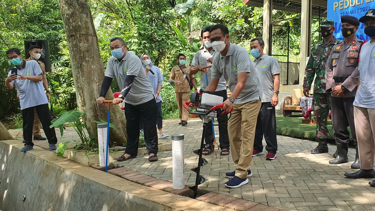 Biopori adalah Lubang Resapan Air, Begini Fungsi dan Cara Membuatnya ...