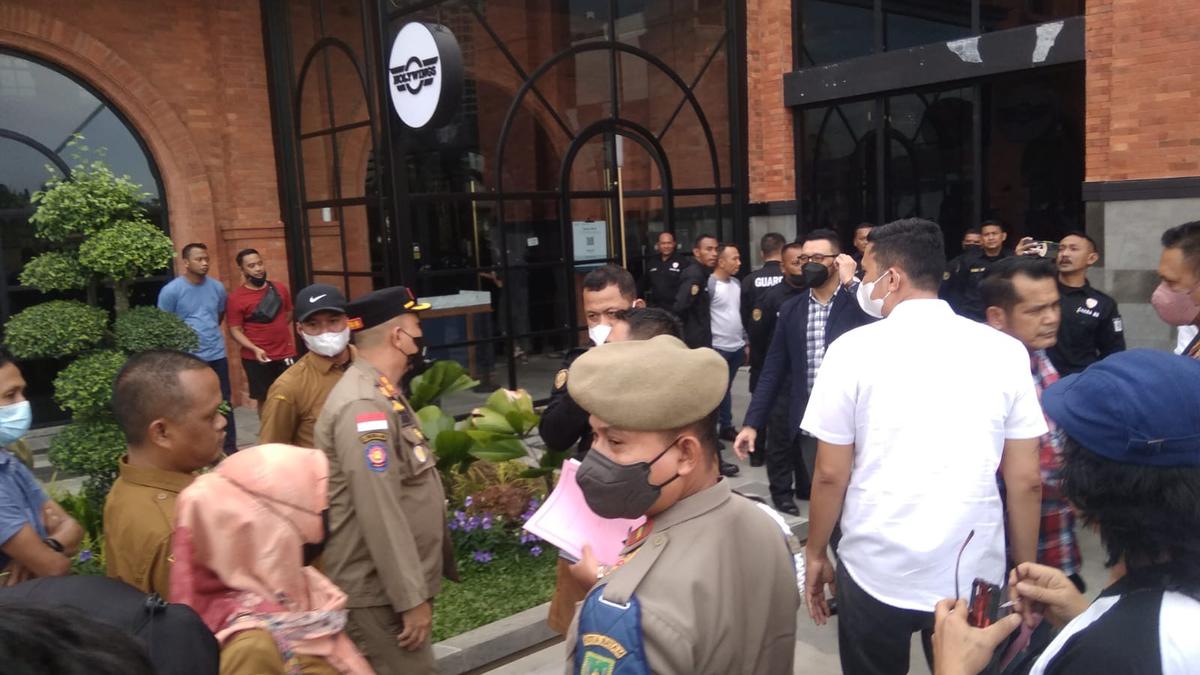 Tim Gabungan Sidak Holywings Batam, Bagaimana Nasib Konser Ariel Noah ...