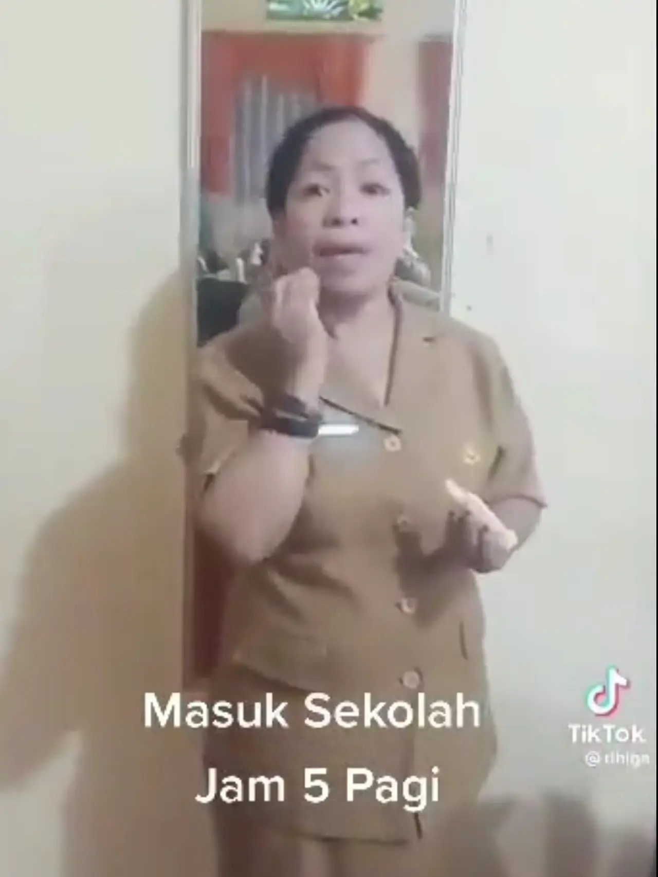 Curhat Guru-guru NTT Soal Sekolah Jam 5 Pagi: Sudah Siap Jam Pertama, Bu Gurunya Belum Pakai ...