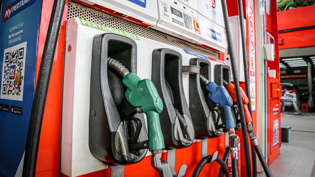 Harga BBM Pertamina Naik per 1 November 2024, Pertamax Turbo Rp 13.500 per Liter - Bisnis ...