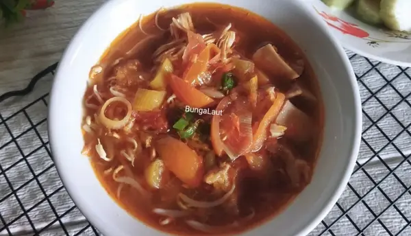 Vending Machine Plasticpay, Cara Baru Tukar Sampah Botol Plastik dengan ...