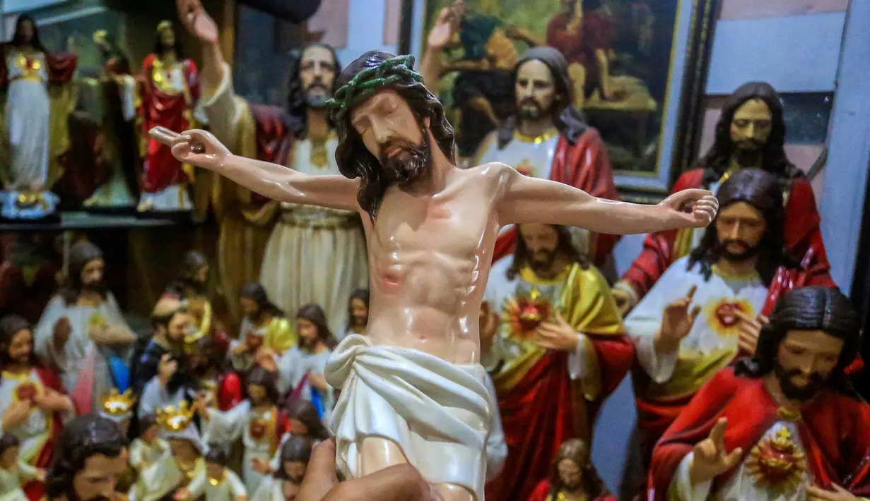 Jelang Natal 2024, Permintaan Patung Bunda Maria Meningkat - Foto Liputan6.com