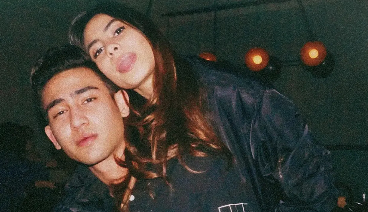 FOTO: Sering Dikira Pacaran, Beginilah Potret Kompak Axel Matthew dan Valerie Thomas - Foto ...