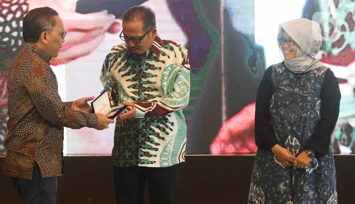 Empat Ilmuwan Berdedikasi Raih Anugerah Habibie Prize 2022 - Foto ...