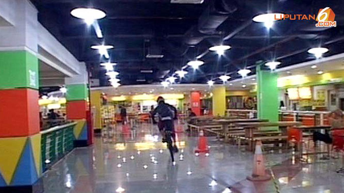 VIDEO: Bersepeda Ekstrem Dalam Mall