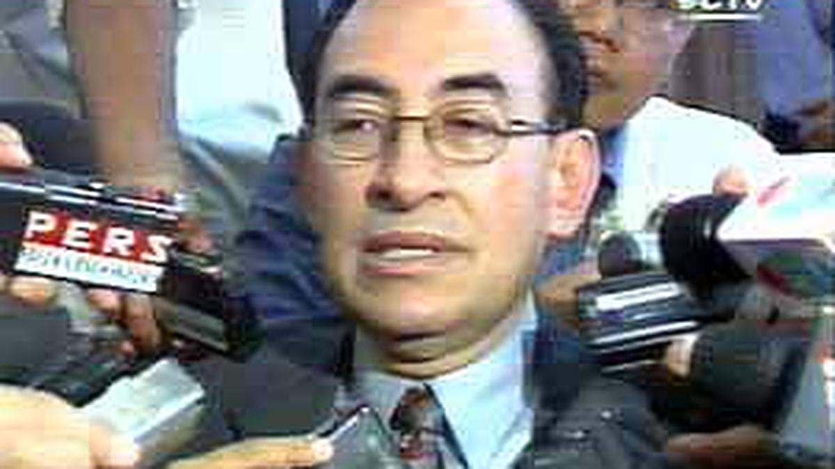 Alwi Lebih Senang Mengurus Partai - News Liputan6.com