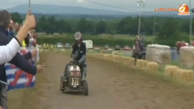[VIDEO] Serunya Nonton Balapan Mesin Pemotong Rumput di Inggris - News ...