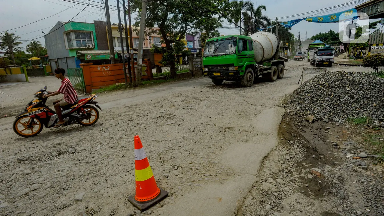 Jalan Rusak, Siapa yang Tanggung Jawab? - Bisnis Liputan6.com
