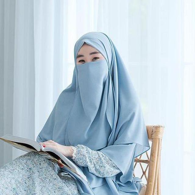 Potret 6 Artis Mualaf Pakai Cadar, Belajar Tampil Tertutup Usai Memeluk ...