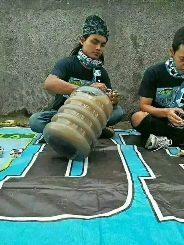 8 Potret Cara Orang Minum Kopi Ini Nyeleneh Banget, Bikin Geleng Kepala - Hot Liputan6.com