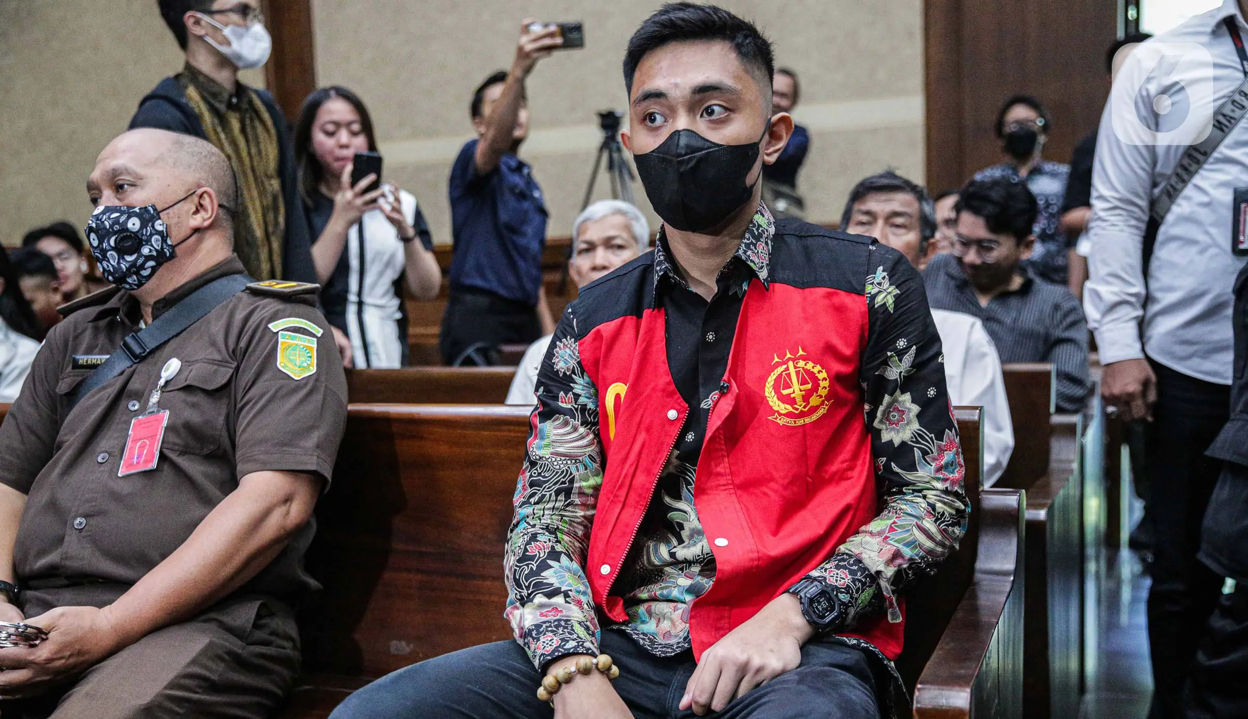 Mario Dandy Peluk Erat Rafael Alun Sesaat Sebelum Jadi Saksi Kasus Dugaan Gratifikasi dan TPPU ...