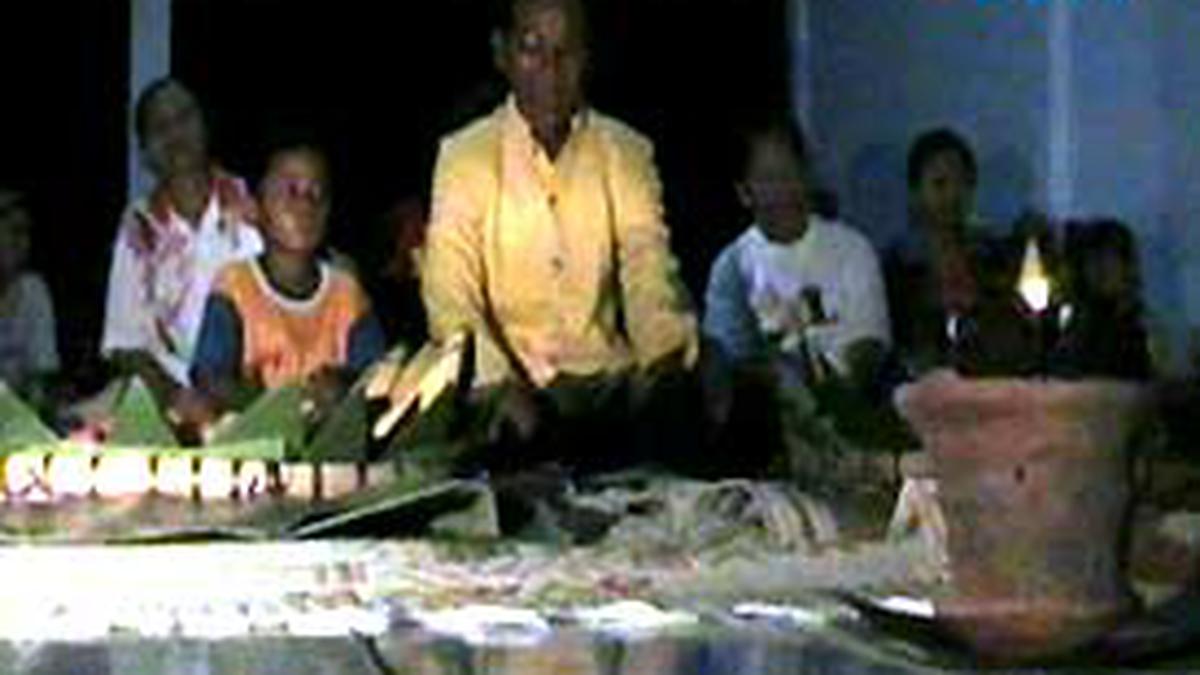 Ritual Sederhana Digelar di Mrapen - News Liputan6.com