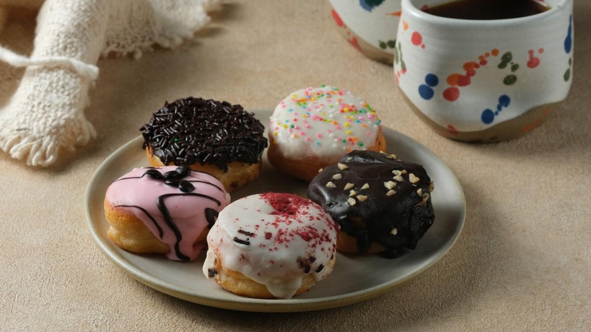 Resep Donat Mini Tanpa Diuleni yang Lembut dan Empuk - Food Fimela.com