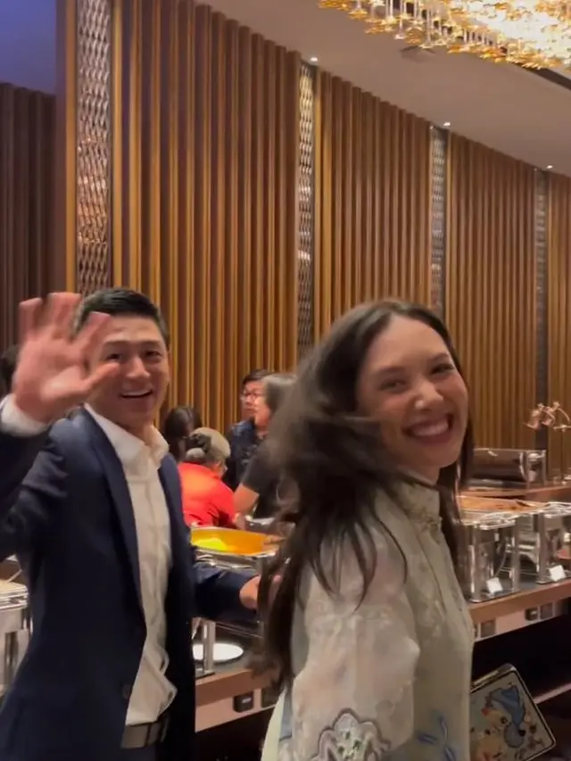 7 Potret Rio Haryanto dan Athina Papadimitriou Disebut Sudah Tunangan ...