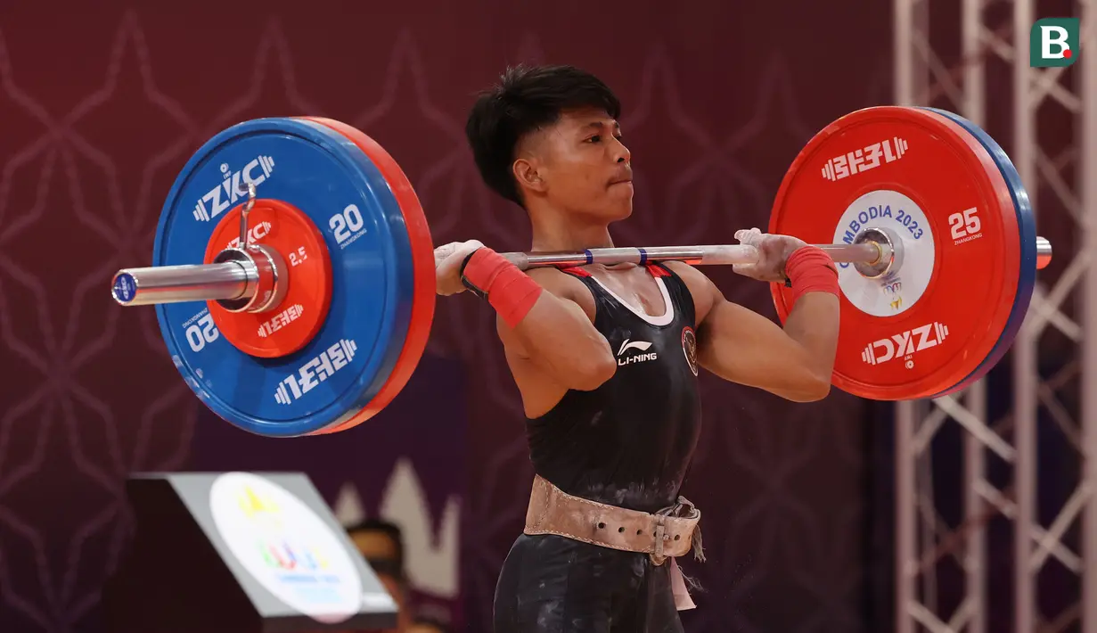 Foto: Persembahkan Medali Pertama untuk Tim Angkat Besi Indonesia ...