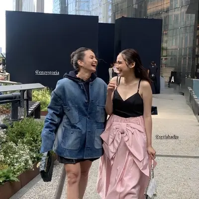 9 Potret Cantiknya Enzy Storia dengan Baju Adat Minang saat Akad Nikah ...