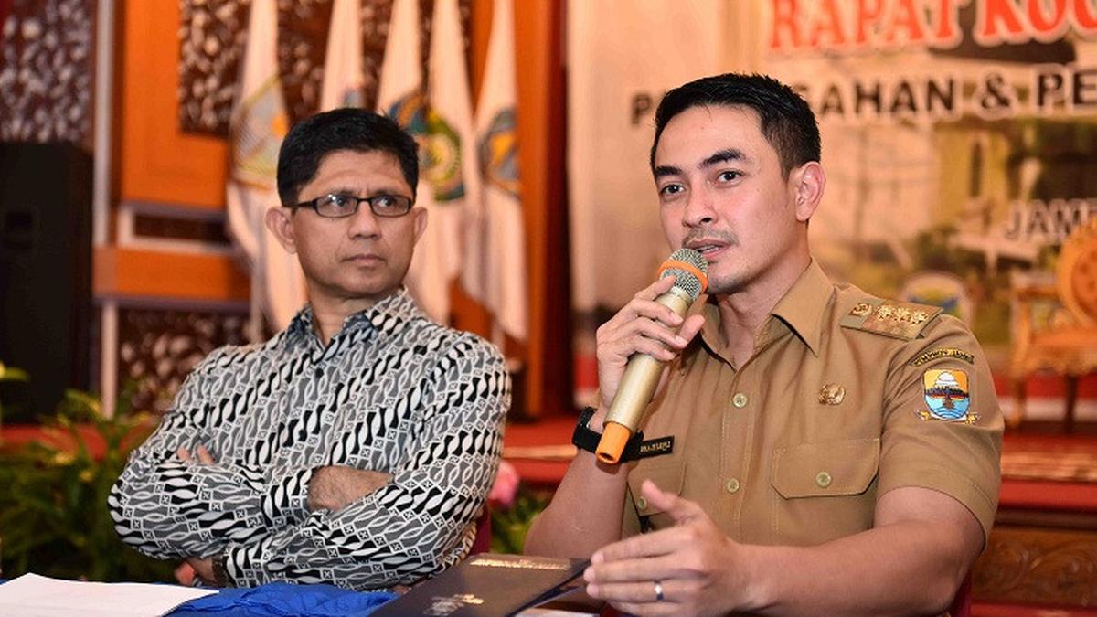 KPK Periksa Zumi Zola Terkait Kasus Gratifikasi Pekan Ini - News ...