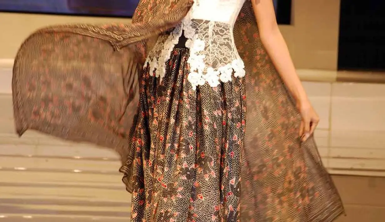 32 Tahun Ramli Berkarya Dengan Batik Indonesia - Photo Fimela.com