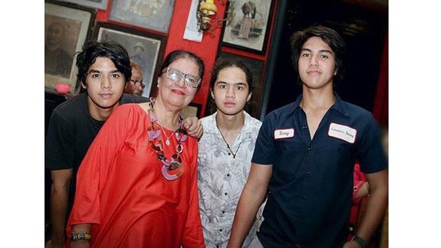 6 Gaya Trendi Joyce Theresia, Ibunda Ahmad Dhani yang Keturunan Jerman ...