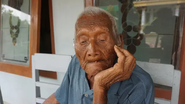 Dokter Luar Negeri Coba Pastikan Umur Mbah Gotho 146 tahun - Regional ...