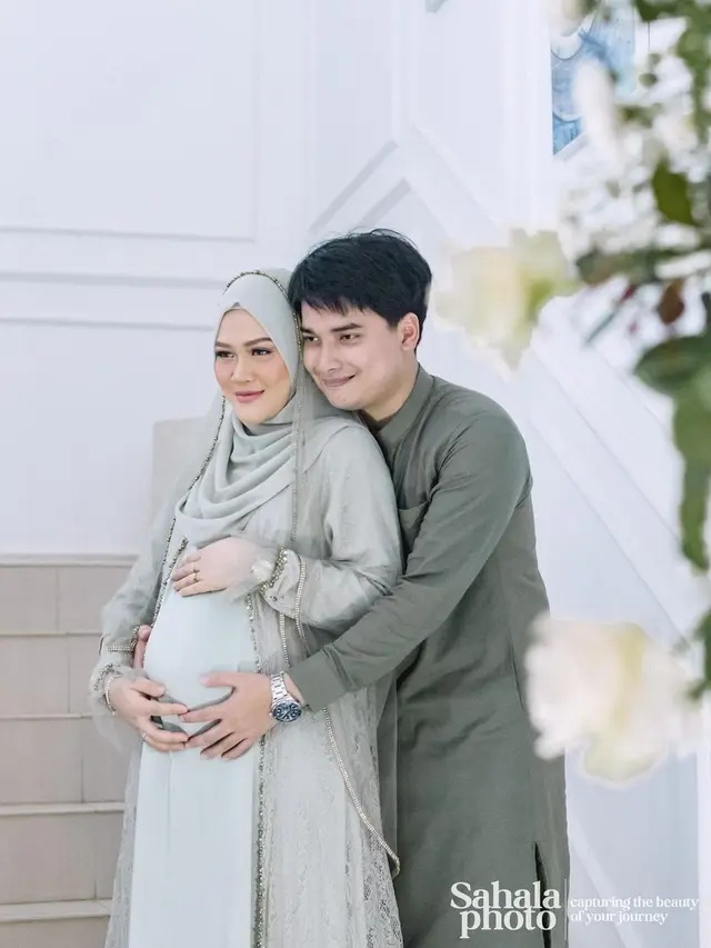 Henny Rahman Lahirkan Anak Pertama dengan Alvin Faiz, Ini 8 Potret ...