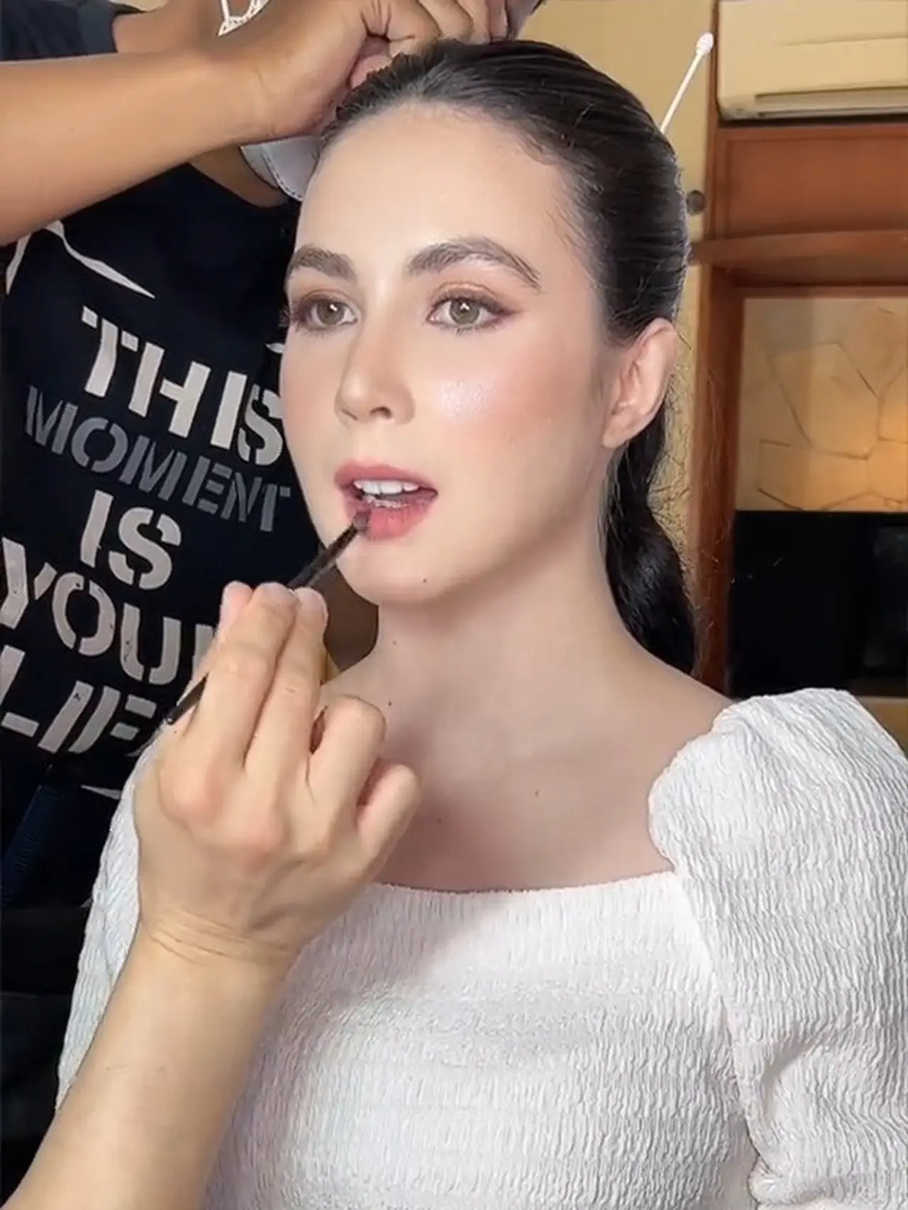 7 Potret Arumi Bachsin Rayakan 10 Tahun Pernikahan, Pakai Gaun Bak ...