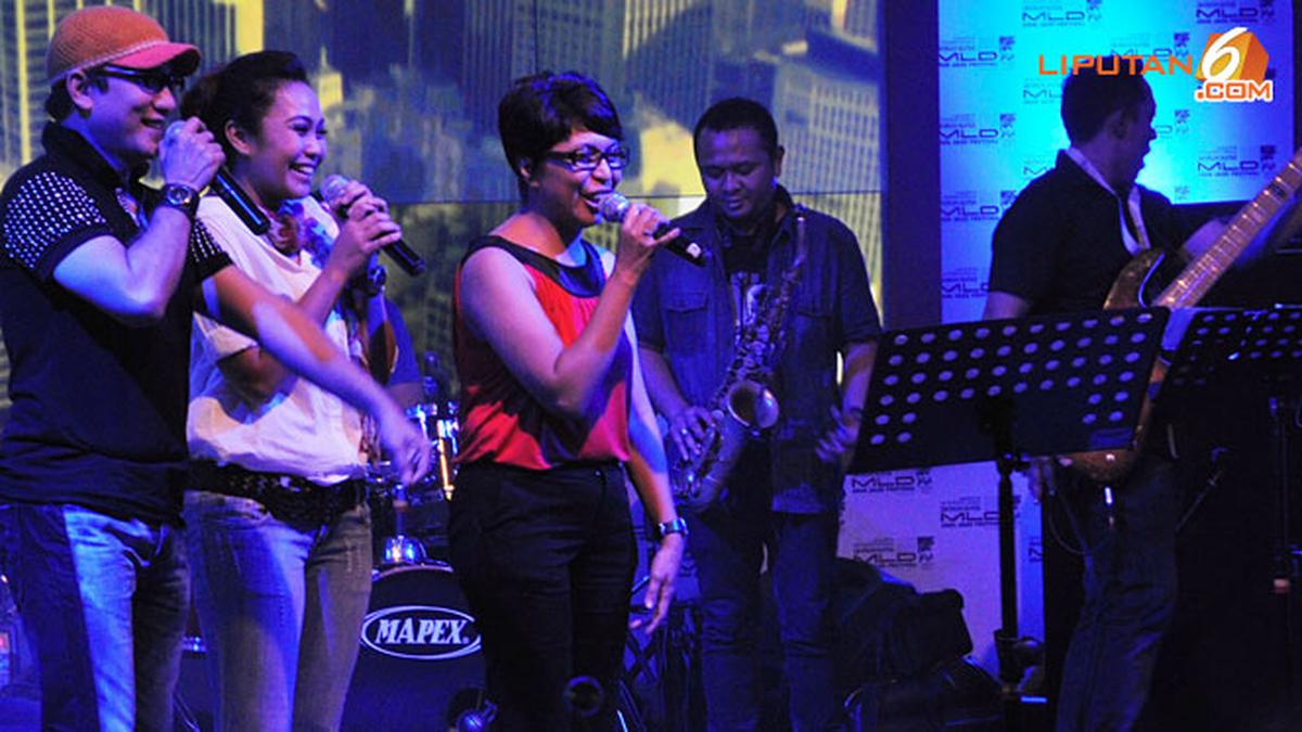 Elfa Secioria 'Hidup Lagi' di Java Jazz 2013 - ShowBiz Liputan6.com