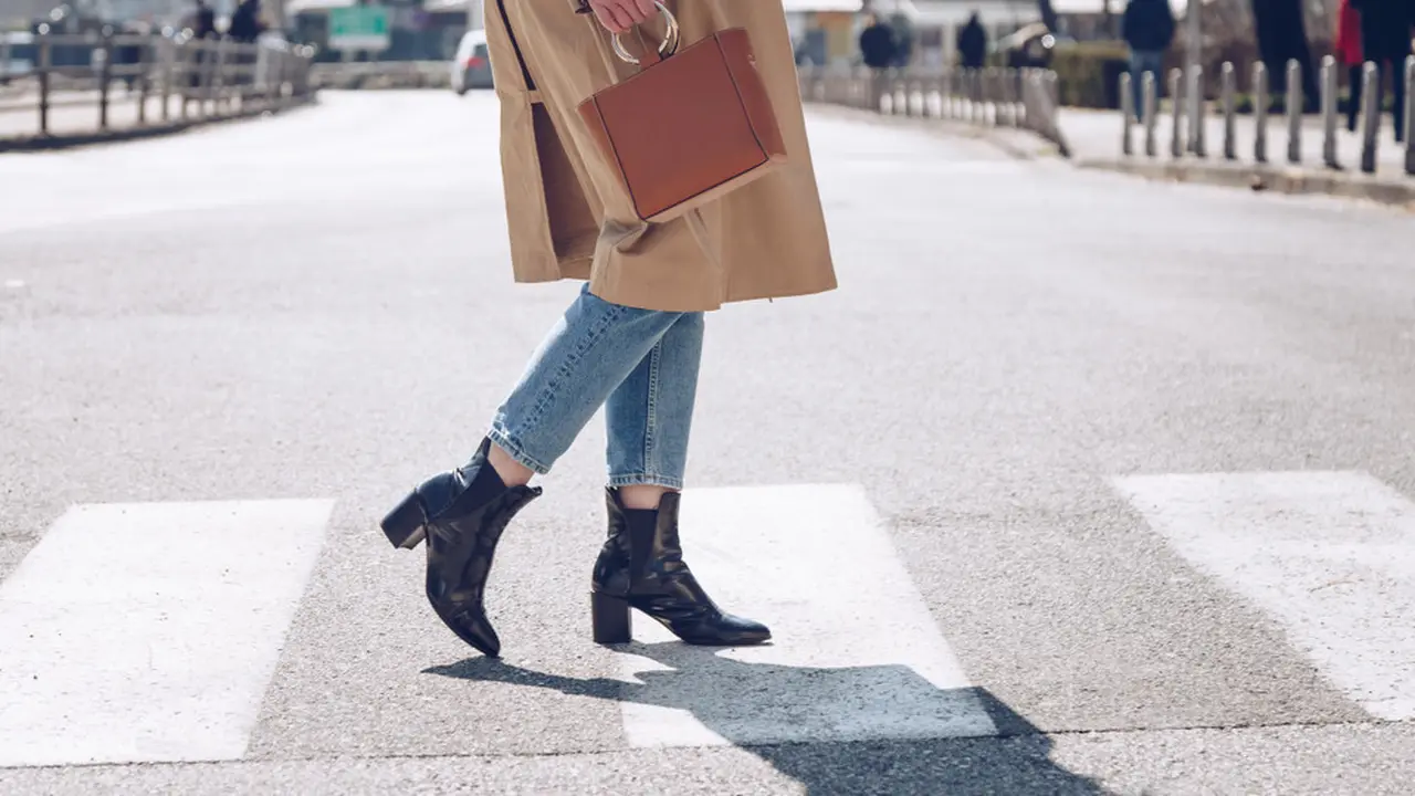 4 Jenis Sepatu Wajib Punya untuk Level Up Gaya Fashion, Cocok Dipadukan ...