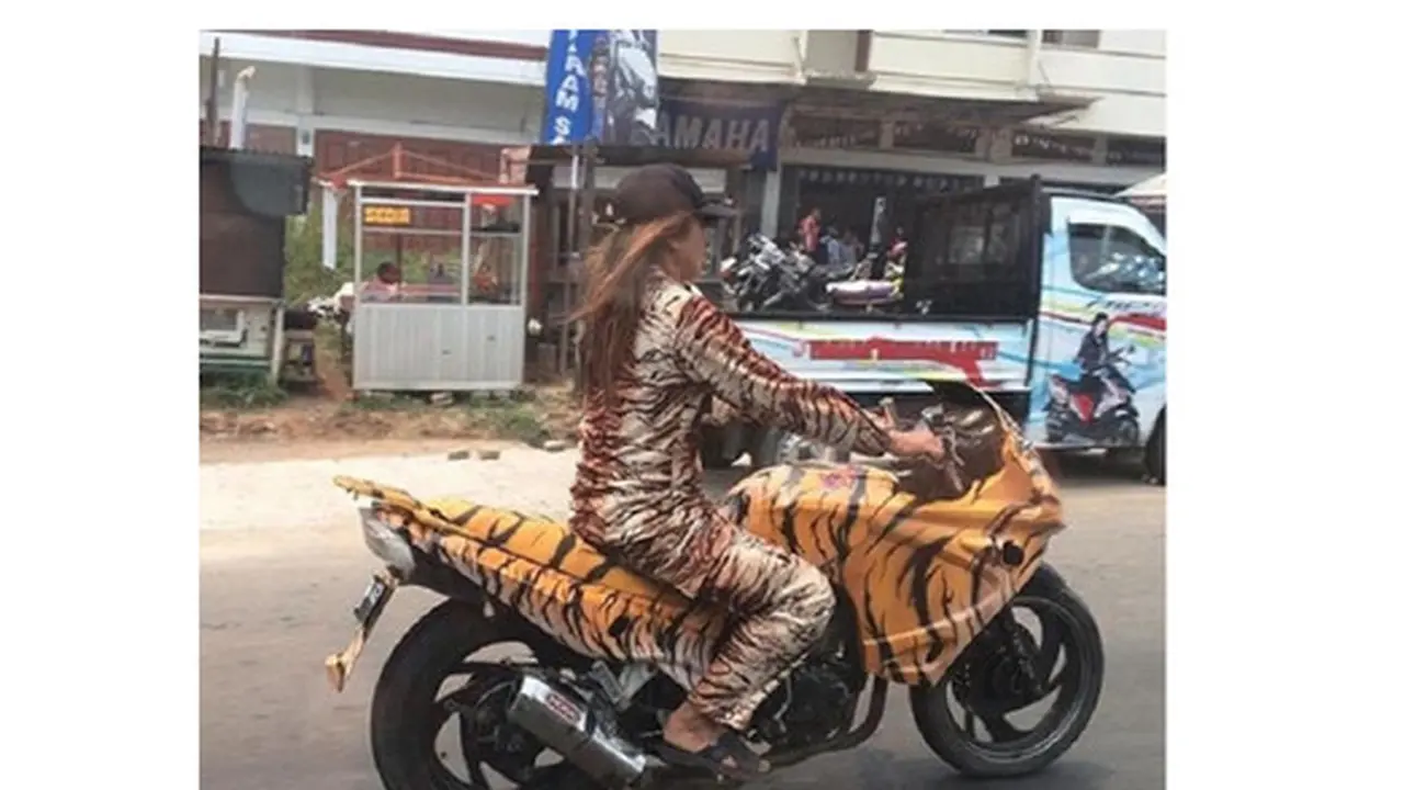 6 Potret Motor Motif Macan Ini Jadi Pusat Perhatian di Jalan, Kocak ...