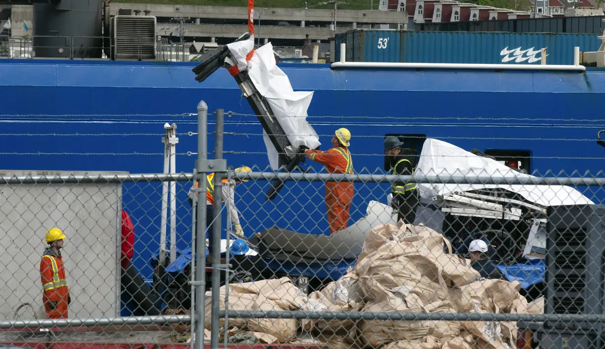 Lihat Foto-Foto Puing Kapal Selam Wisata Titanic yang Ditemukan dari ...