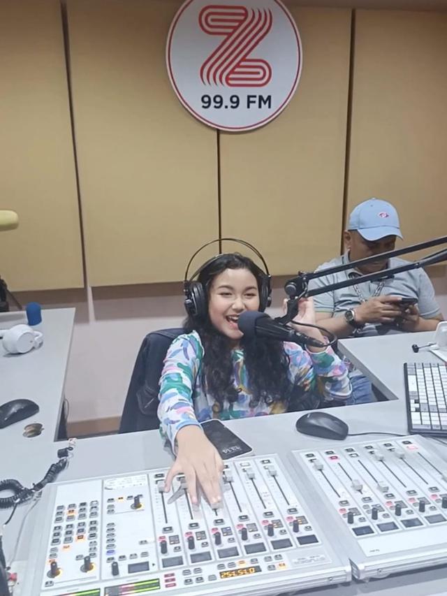 Shereen Aintzane, Salah Satu Penyiar Radio Termuda di Indonesia Ini ...