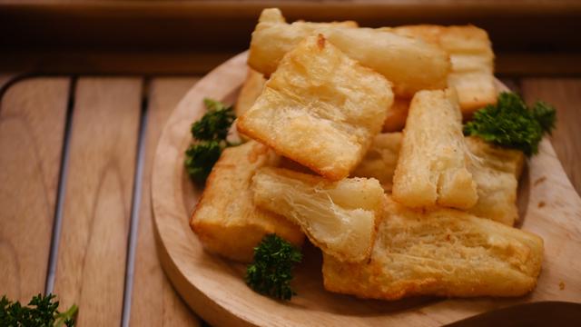 Resep Singkong Goreng Krispi Merekah - Food Fimela.com