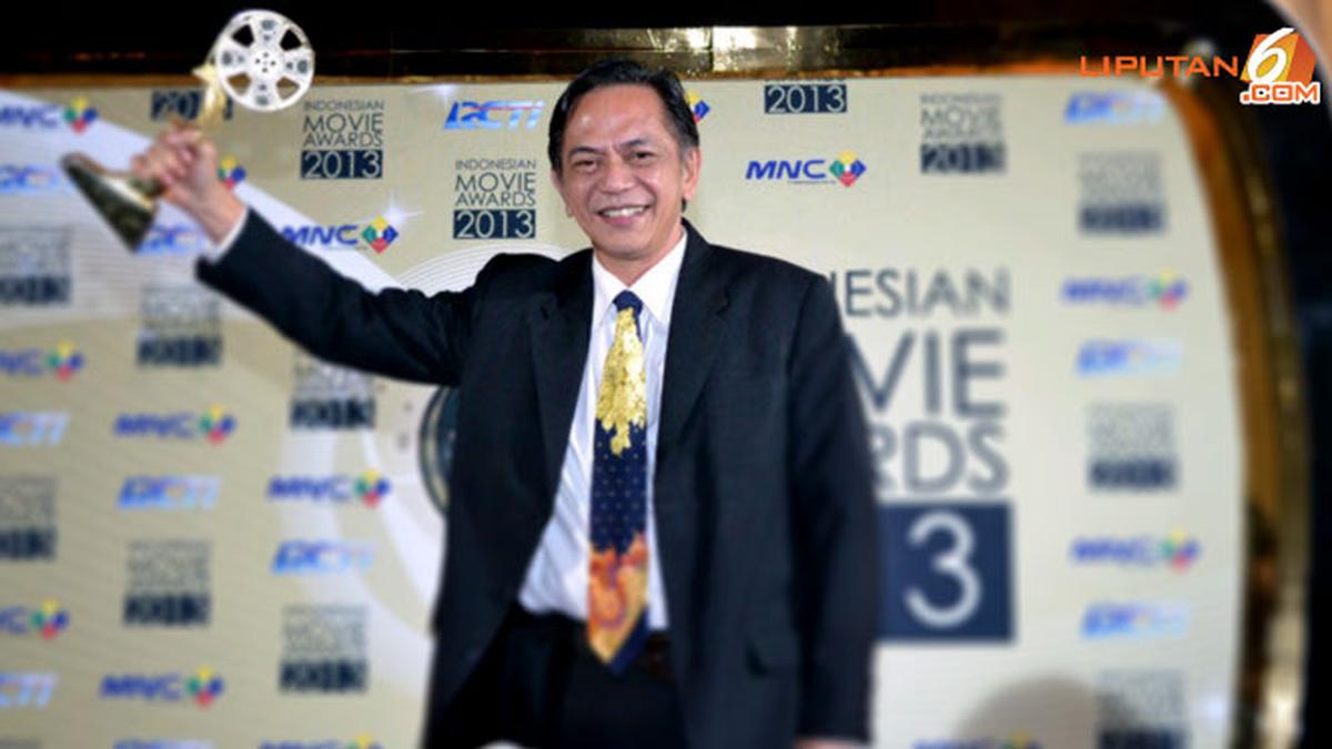 Menang Award, Ray Sahetapy Dapat Kecupan Hangat - ShowBiz Liputan6.com