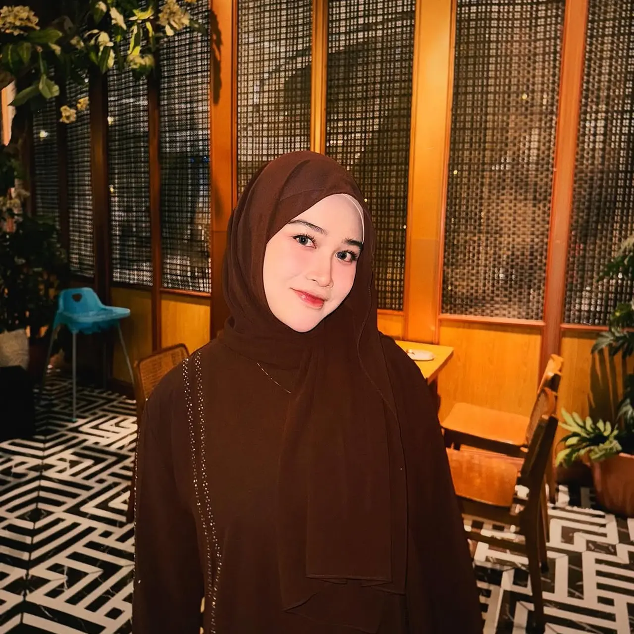 6 Potret Khansa Mariska Calon Istri Gus Azmi, Curi Perhatian Dilamar di Usia 18 Tahun - Hot ...