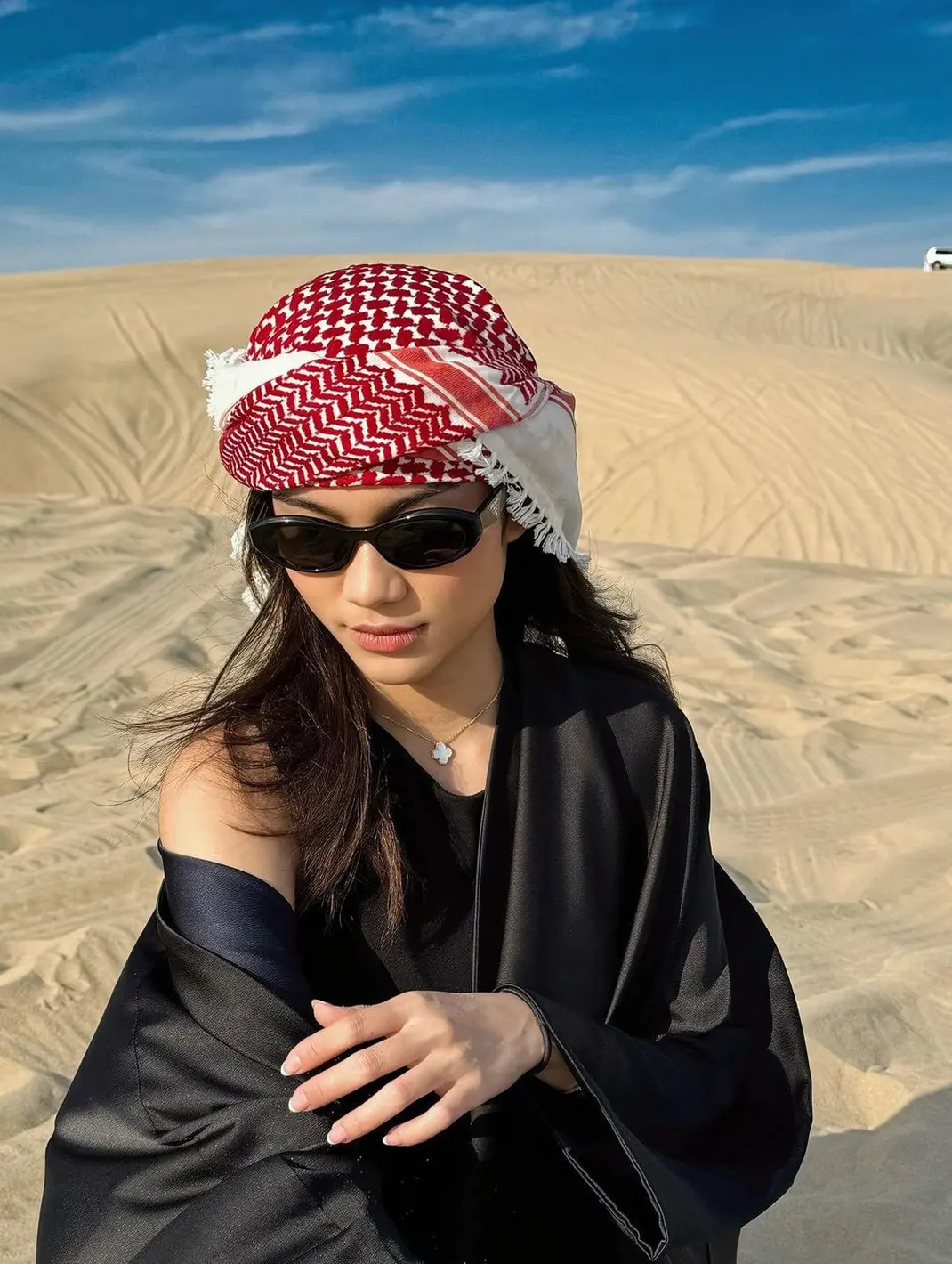 6 Potret Cantik Azizah Salsha Bergaya ala Orang Timur Tengah Pakai ...