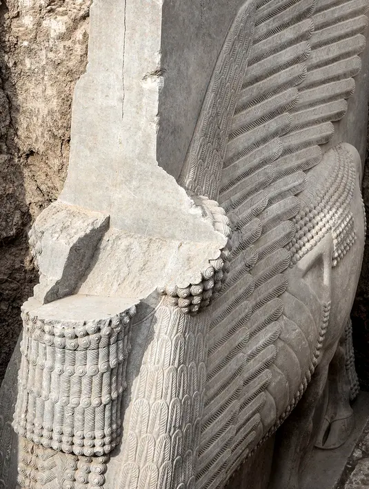 Patung Bersayap Berusia 2.700 Tahun Ditemukan Utuh di Irak - Foto ...