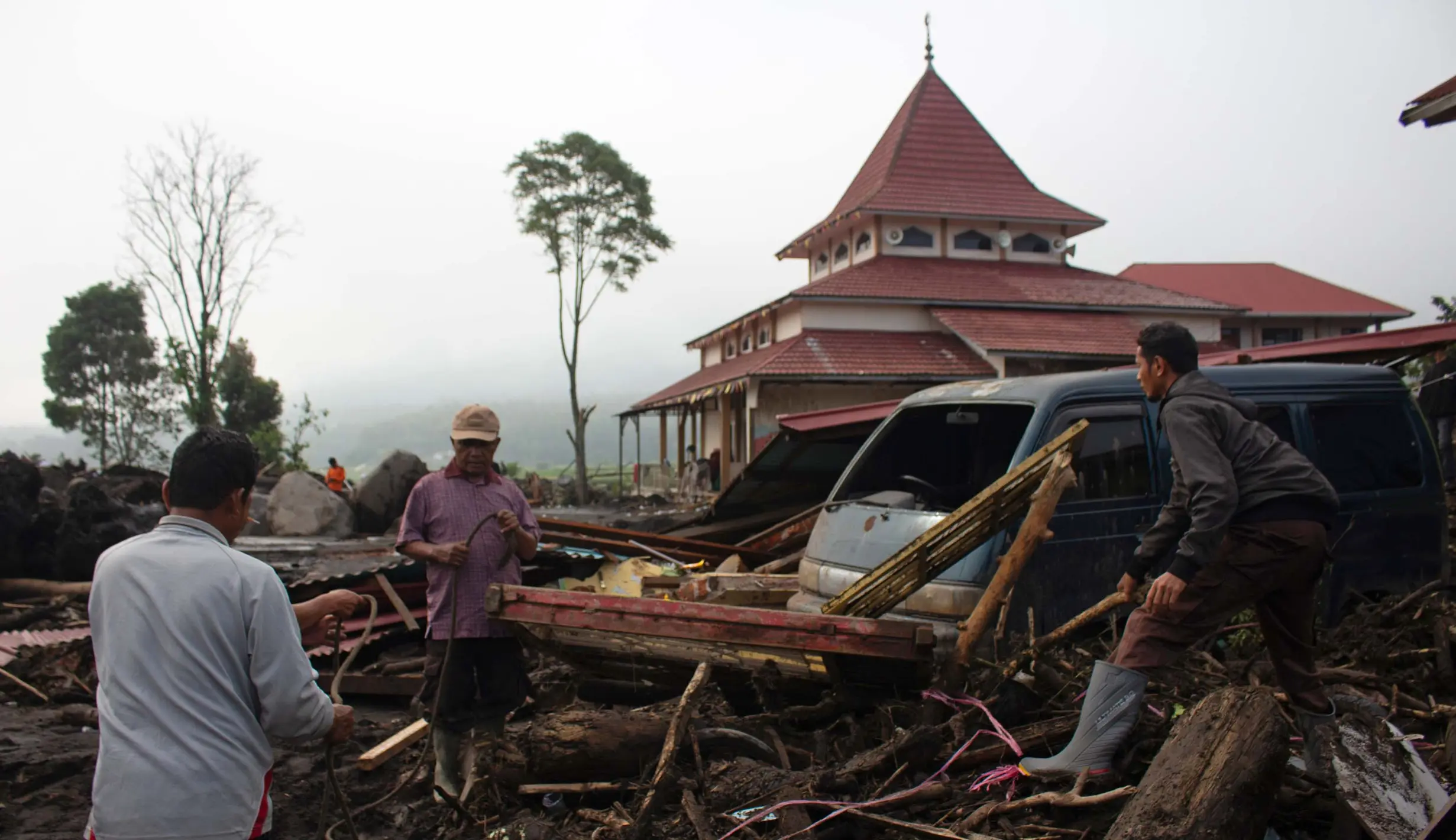 Pencarian Korban Banjir Lahar Dingin Gunung Marapi Terus Dilakukan