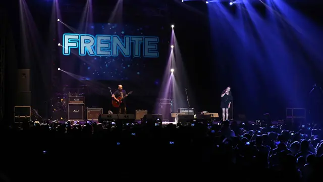 Lirik Lagu Bizzare Love Triangle - Frente! - Ragam Bola.com