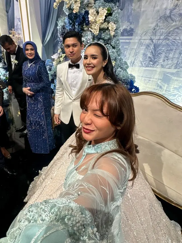 Tampil Cantik, Intip Potret Amel Carla di Acara Lamaran Thariq-Aaliyah dan di Pernikahan Beby ...