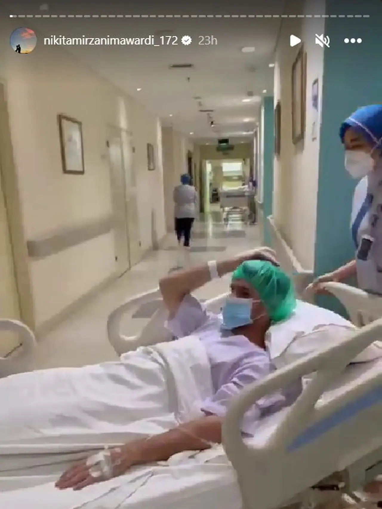 6 Momen Antonio Dedola Operasi Sunat Usai Mualaf, Didampingi Nikita ...