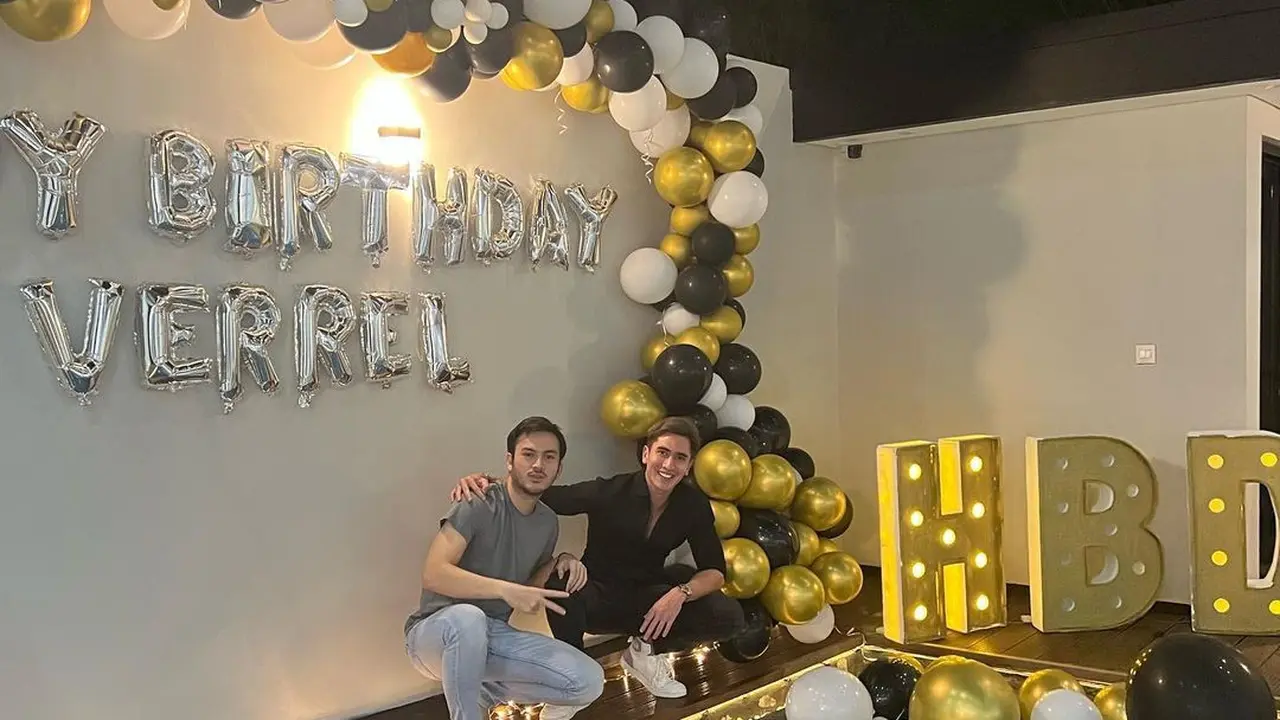7 Potret Pesta Ulang Tahun Verrell Bramasta Ke-26, Dihadiri Natasha Wilona dan Livy Renata - Hot ...