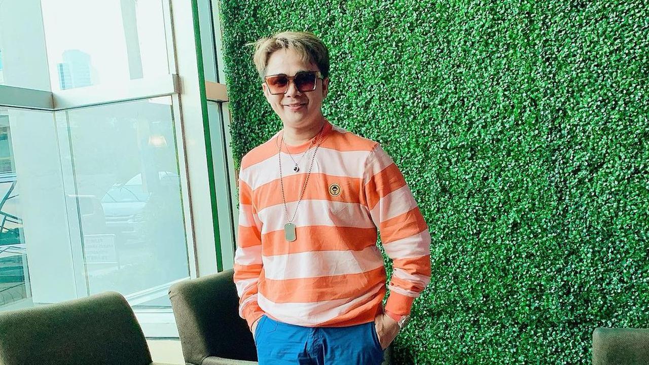 Penyanyi Megi Andika Ikuti Perkembangan Mode, Sebut Warna Cerah Bakal ...