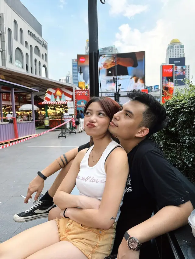 7 Momen Niko Al Hakim Lamar Regina Phoenix di Thailand, Makin Romantis ...