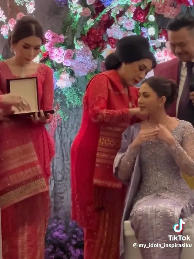 7 Potret Kedekatan Jessica Mila dan Mertua dari Menikah hingga Serumah, Harmonis - Hot Liputan6.com