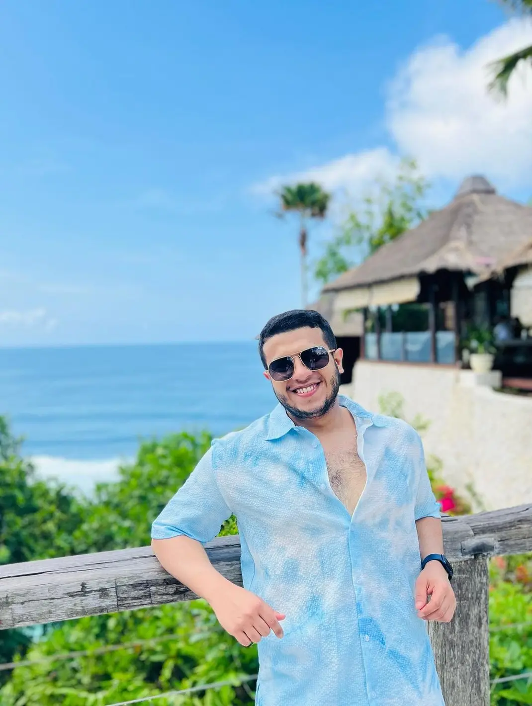 Pesona Yislam Kakak Fadil Jaidi, Dokter Ganteng Idaman Kaum Hawa - Foto ...