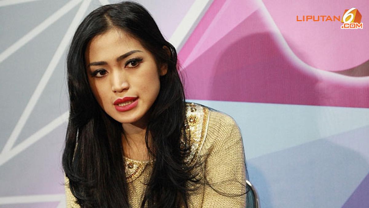 Jessica Iskandar Tak Tahu Pernikahan Ahmad Dhani-Mulan - ShowBiz Liputan6.com